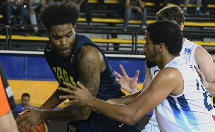 Movimiento en el plantel Xeneize: Boca cortó a Nicchaeus Doaks ...